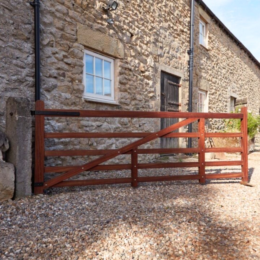 Wooden Field Gates and Equestrian Gates s - Duncombe Sawmill, local and ...