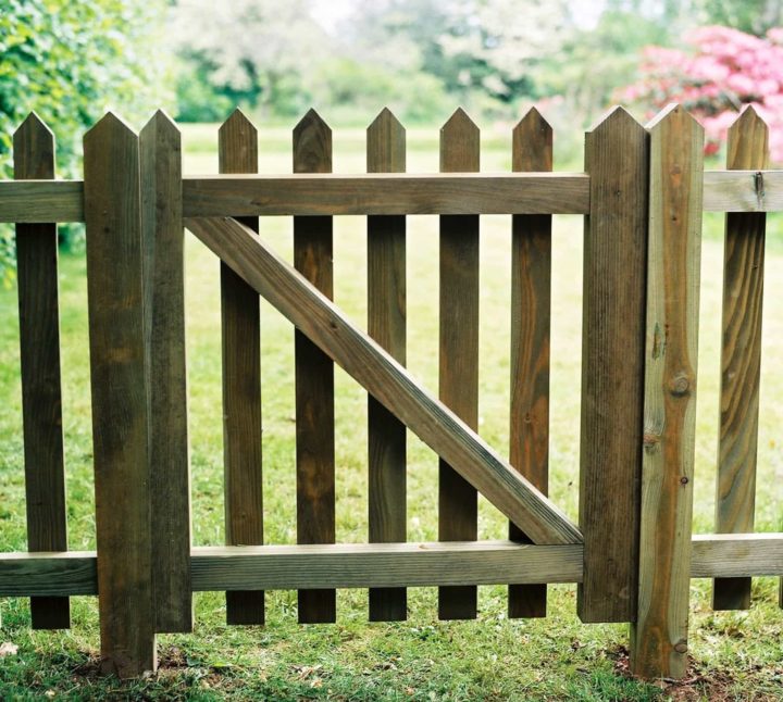 Wooden Mortice and tennon pale gates s - Duncombe Sawmill, local and UK ...