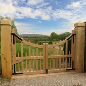 Wooden Gunstock Gates s - Duncombe Sawmill, local and UK delivery from ...