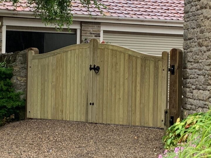 Wooden Wombleton Boarded Doors s - Duncombe Sawmill, local and UK ...
