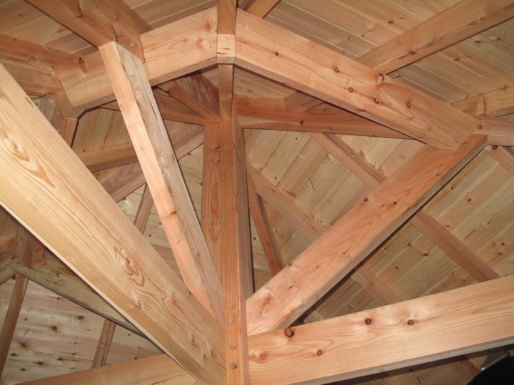 Larch timber building roof - Duncombe Sawmill