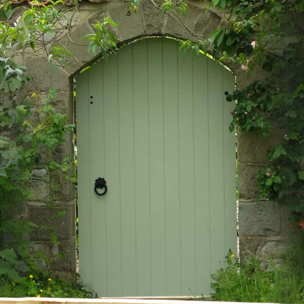 Wooden Paling Gates s - Duncombe Sawmill, local and UK delivery from ...